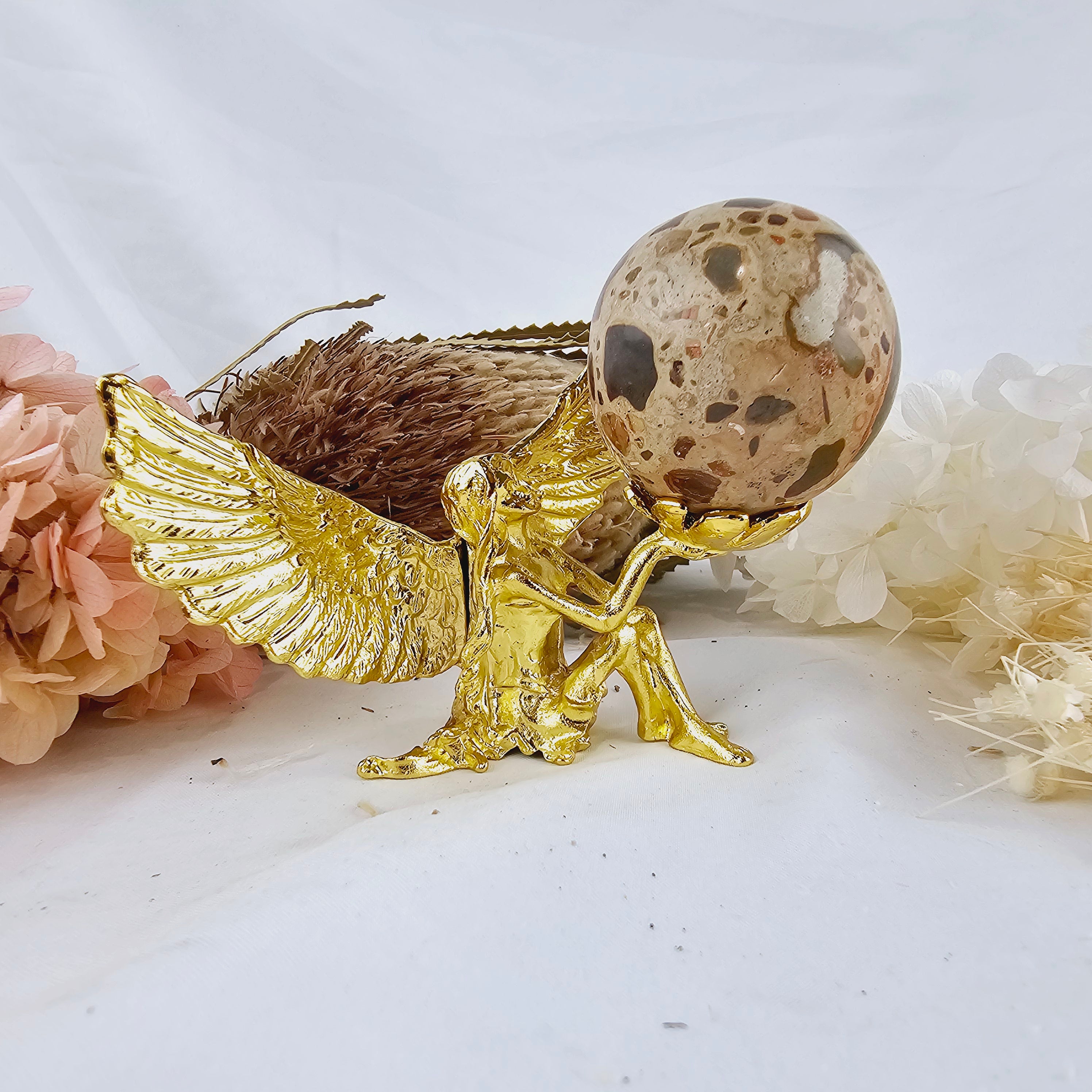 Angel Brass Sphere Stand – Pure Lightness