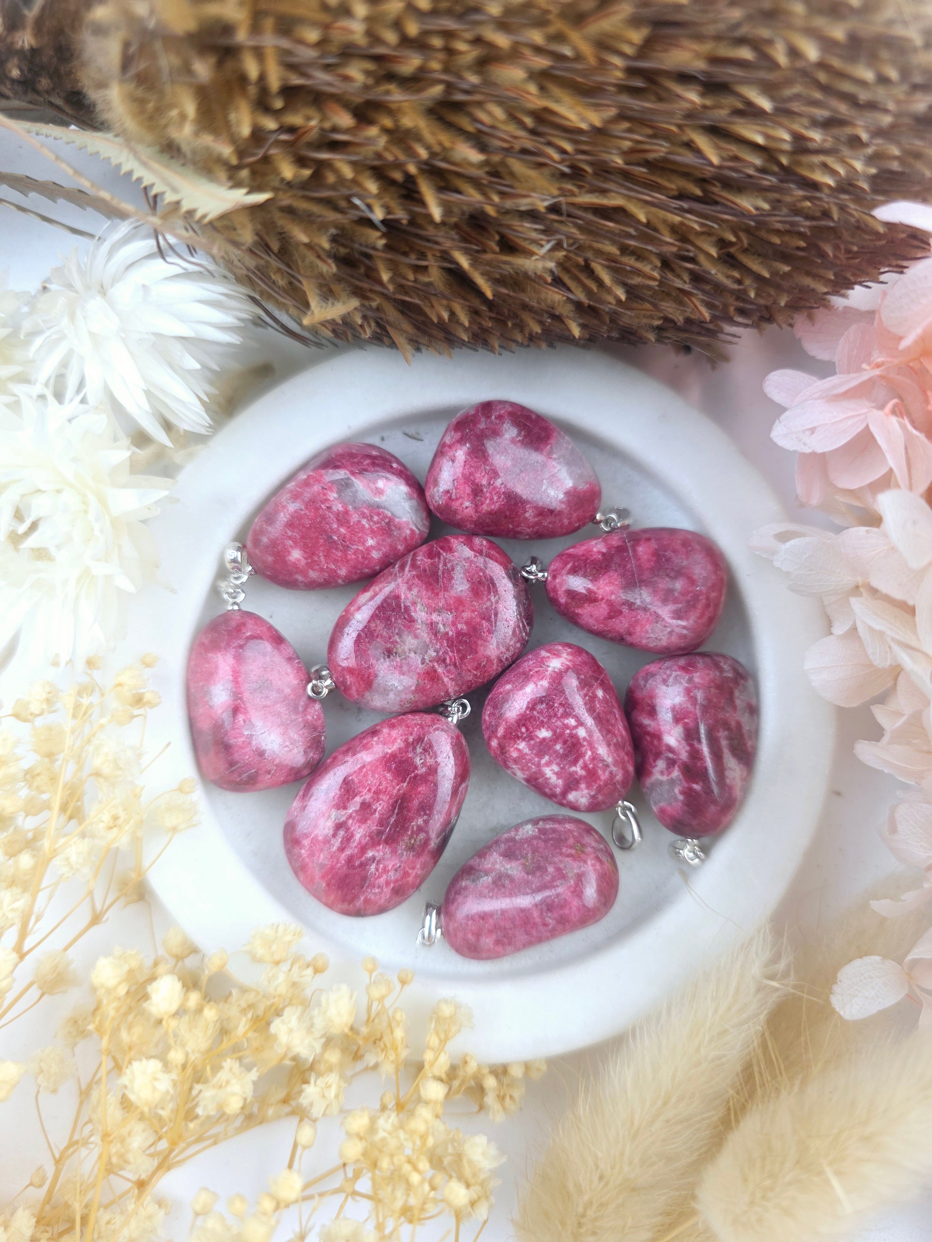 Thulite Tumbled Silver Pendant – Pure Lightness
